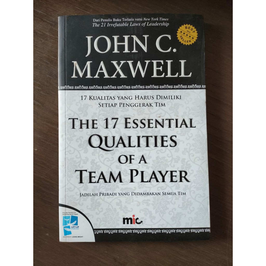 Jual BUKU THE 17 ESSENTIAL QUALITIES OF A TEAM PLAYER | Shopee Indonesia