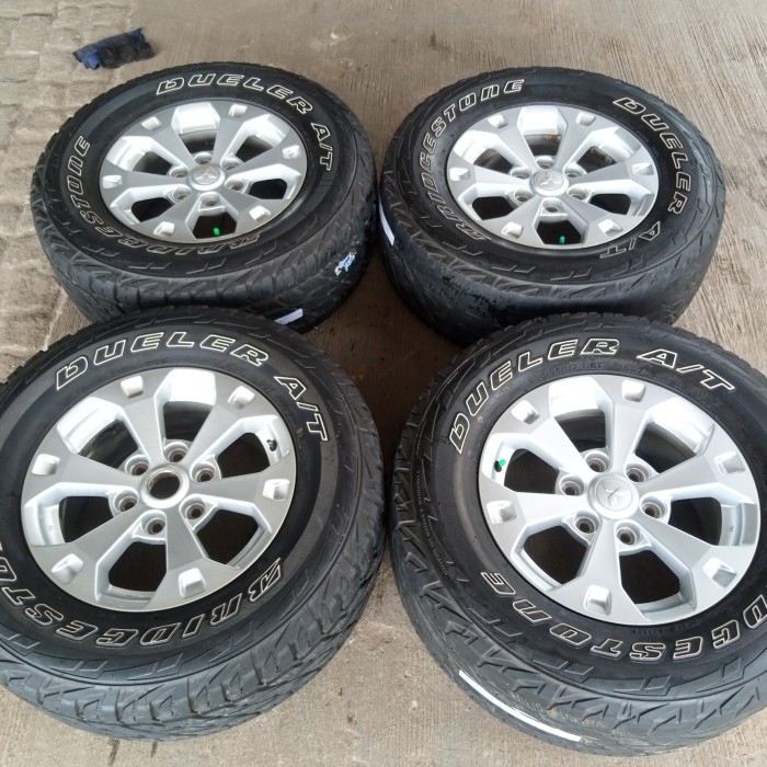 Jual velg mobil original ring 17 copotan pajero dakkar plus ban 285 65 ...