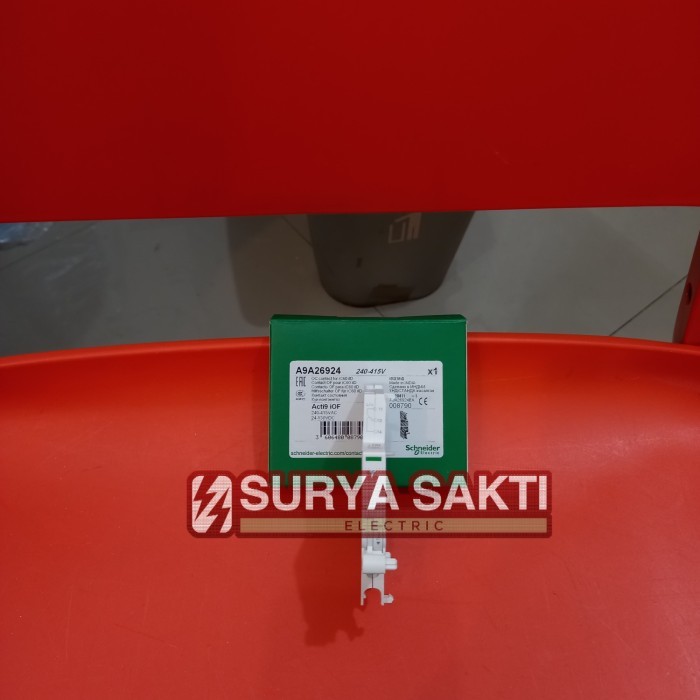 Jual Schneider Iof Open Close Aux (1C/O) U Mcb Ic60 A9A26924 | Shopee ...