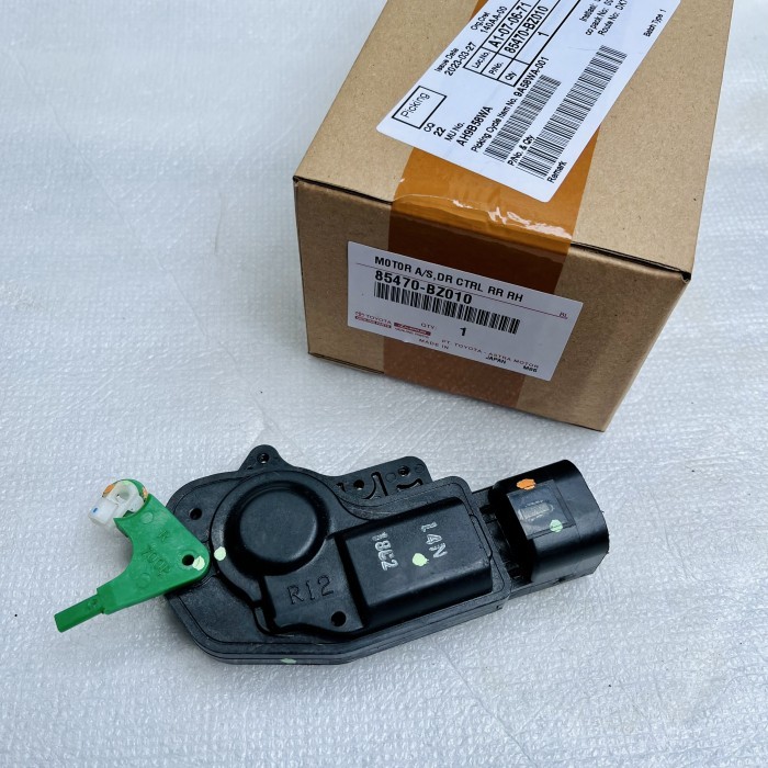 Jual Motor Central Lock Belakang Kanan Avanza xenia vvti Lama original ...
