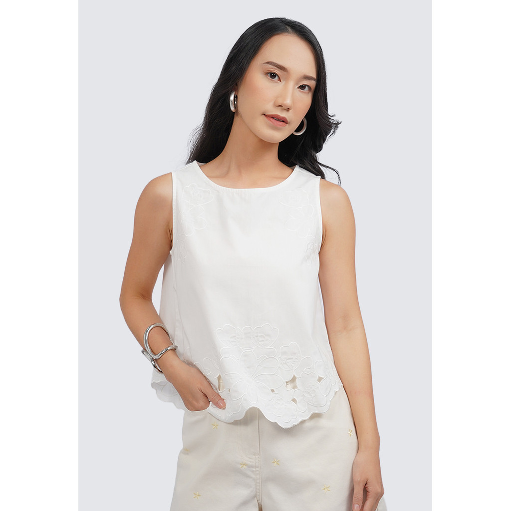 Jual Et Cetera Embroidered Sleeveless Blouse COCONUT MILK | Shopee ...