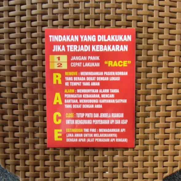 Jual Discount Stiker Cara Dan Petunjuk Pemadam Api Stiker Petunjuk ...