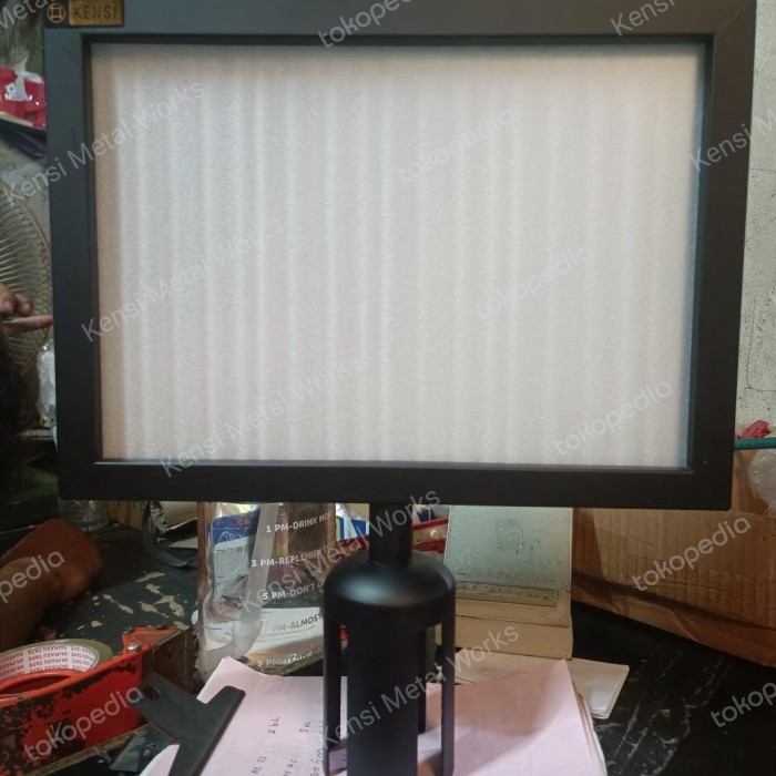 Jual SIGNFRAME A4 LANDSCAPE SIGNAGE POSTER PAPAN TIANG ANTRIAN HITAM ...