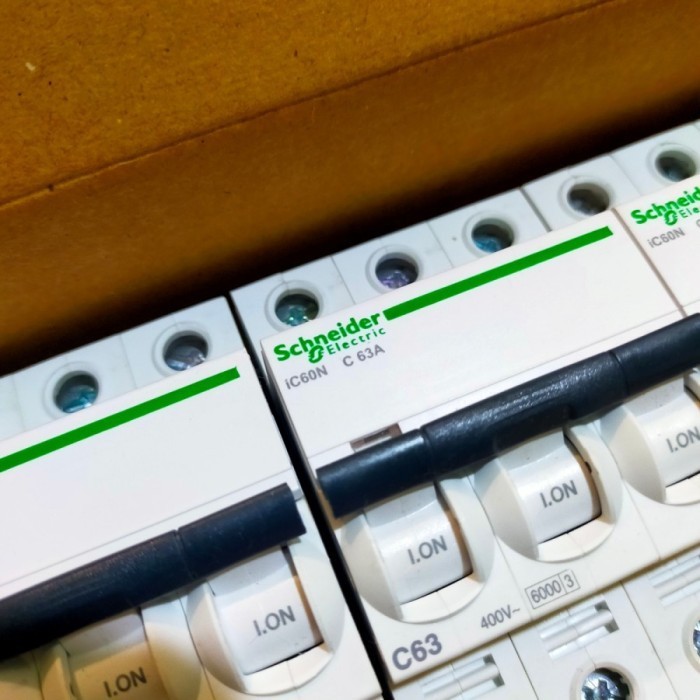Jual Terbaik Di Kelasnya Mcb Schneider Ic60N 3P 63A 6Ka A9F74363 Best | Shopee Indonesia