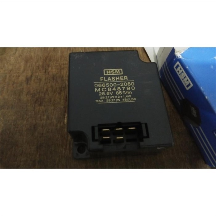Jual Relay Flasher Sein Sen Fuso 24V Kaki Pin 5 MC848790 066500-2080 ...