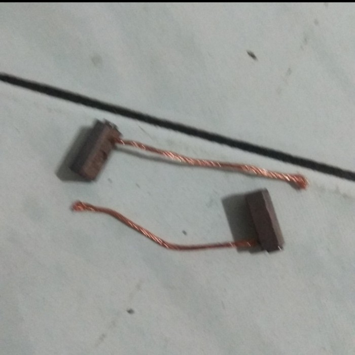 Jual Carbon Brush Dinamo Alternator/ Ampere soluna | Shopee Indonesia