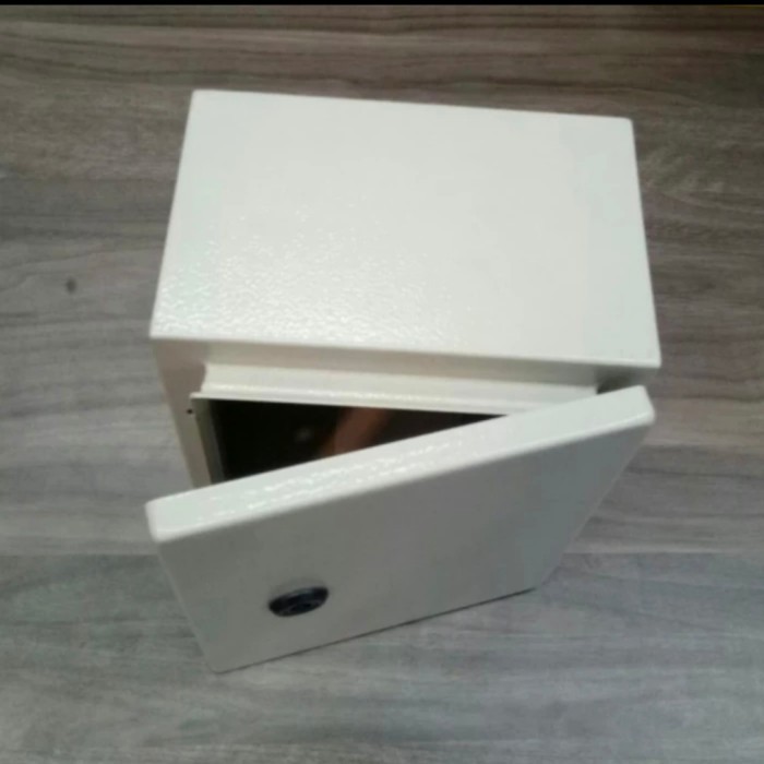Jual Box Panel Listrik Besi Ip66 Tibox (H)250X(W)200X(D)X150 | Shopee ...