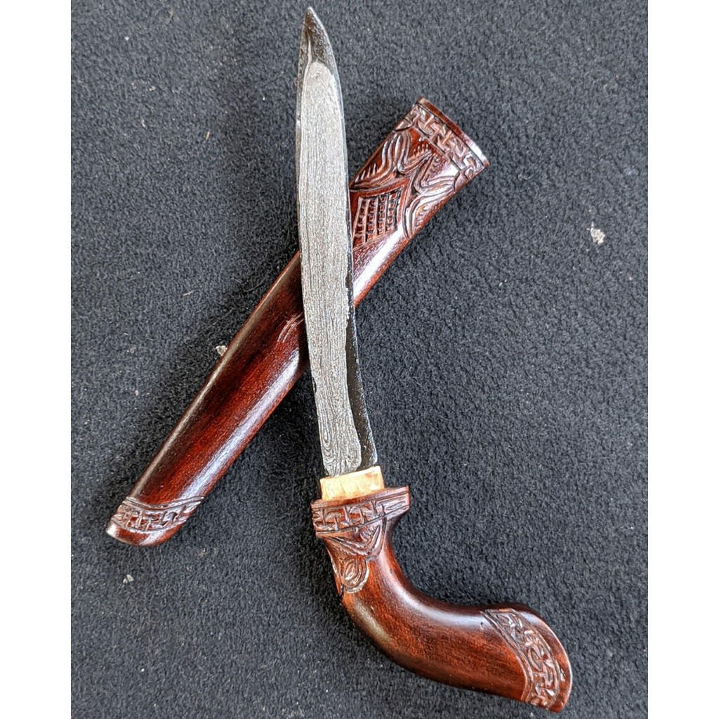Jual Dekorasi Tradisional Badik Bugis Makassar Pamor Jung Gunung ...