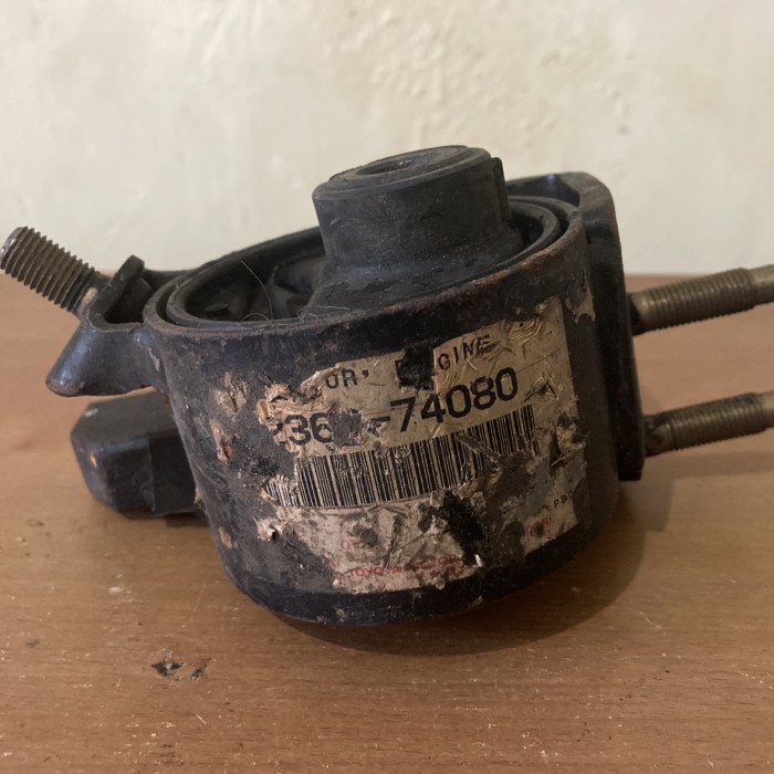 Jual Insulator Engine Mounting Pangkon Dudukan Mesin Kanan RH Corona ...