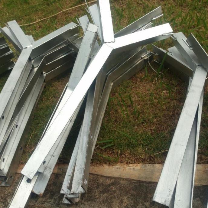 Jual tersedia tiang y besi siku pasang kawat duri silet razor wire bto ...