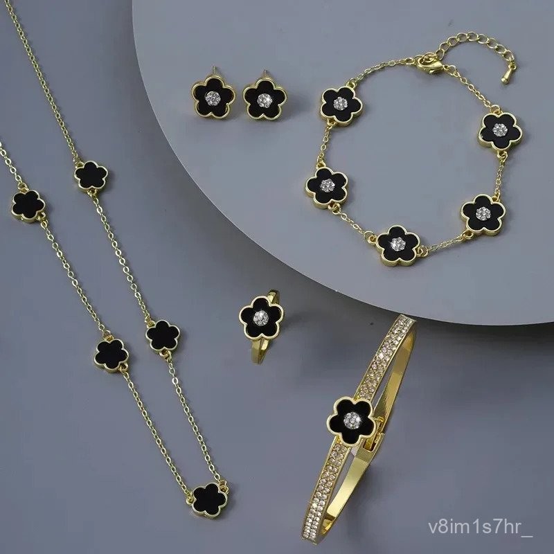 Jual 4 BH Set Perhiasan Botani Bunga Lima Daun Qty Tinggi Anting Kalung ...