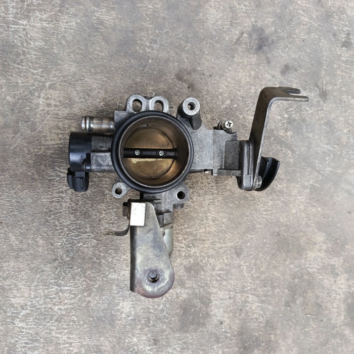 Jual Throttle trotel body set sensor TPS ISC Avanza Xenia 1.3 1300cc ...