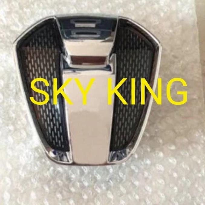 Jual Emblem Grill Toyota Ist Emblem Ist Original Toyota Ist Ncp Emblem ...