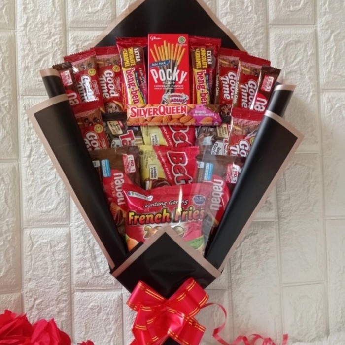 Jual BUCKET SNACK WISUDA BESAR BUKET SNACK COKLAT | Shopee Indonesia
