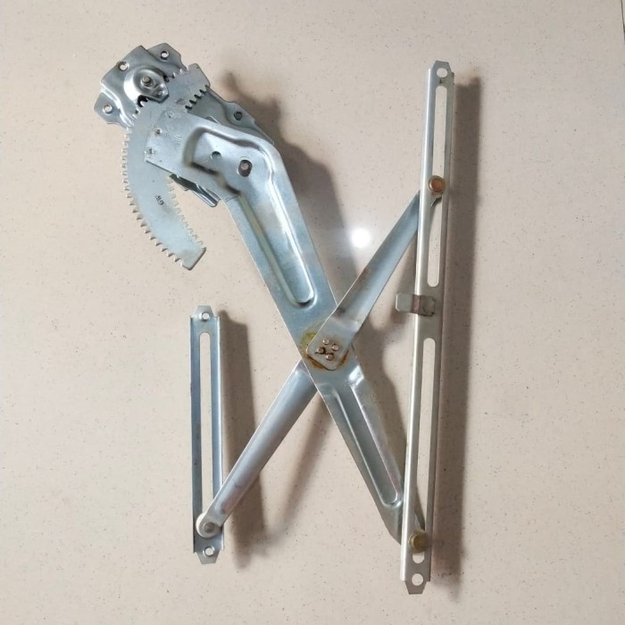 Jual Window Regulator Kijang KF40 50 Tahun 87 Kanan 69810-90K00 ...