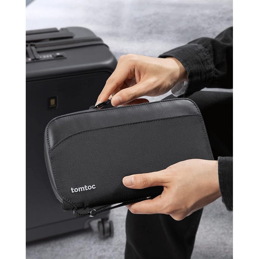 Jual HARGA DISC - TOMTOC PASSPORT/TICKET/ORGANIZER BAG HOLDER RFID ...