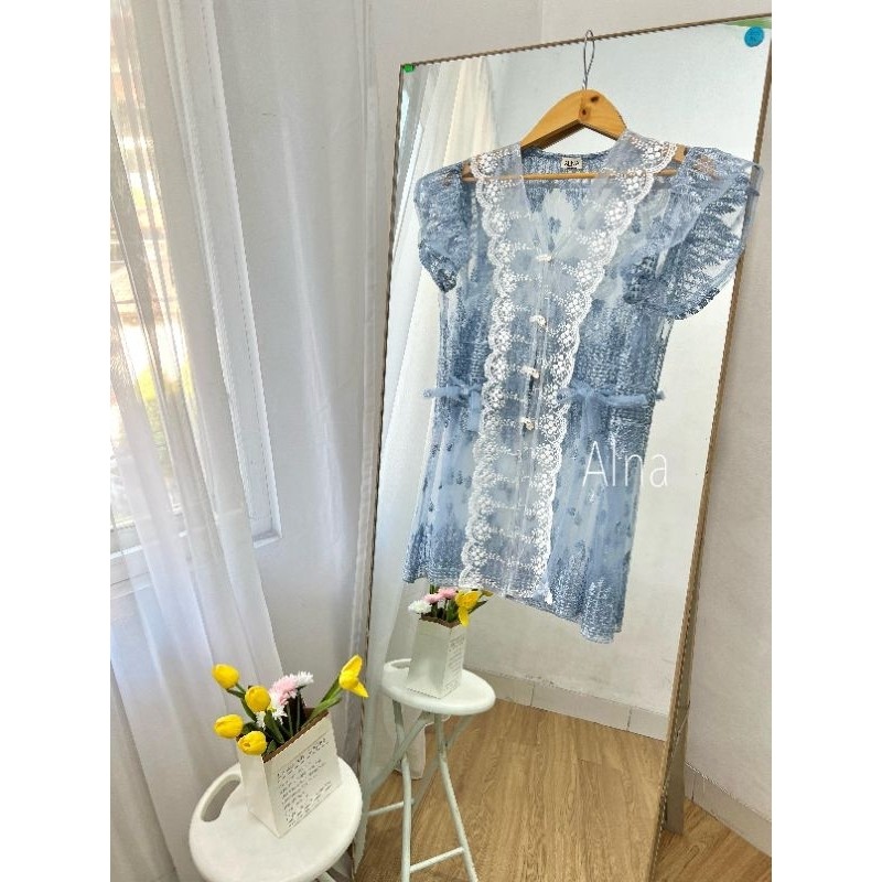 Jual Limited Edition Emily Outer Lace / Kebaya Wisuda / Outfit ...