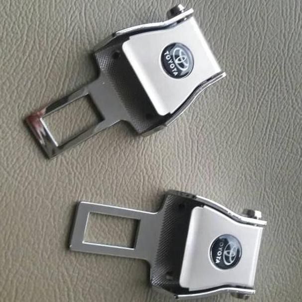 Jual New Colokan Safety Belt Safetybelt Seat belt Logo Toyota Innova ...