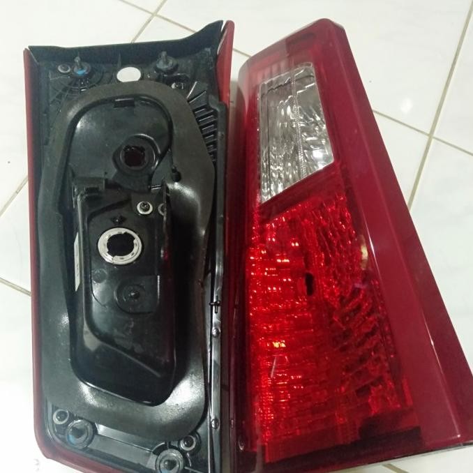 Jual Lampu Stop Bagasi / Reflektor Innova Reborn Original Original Dan ...