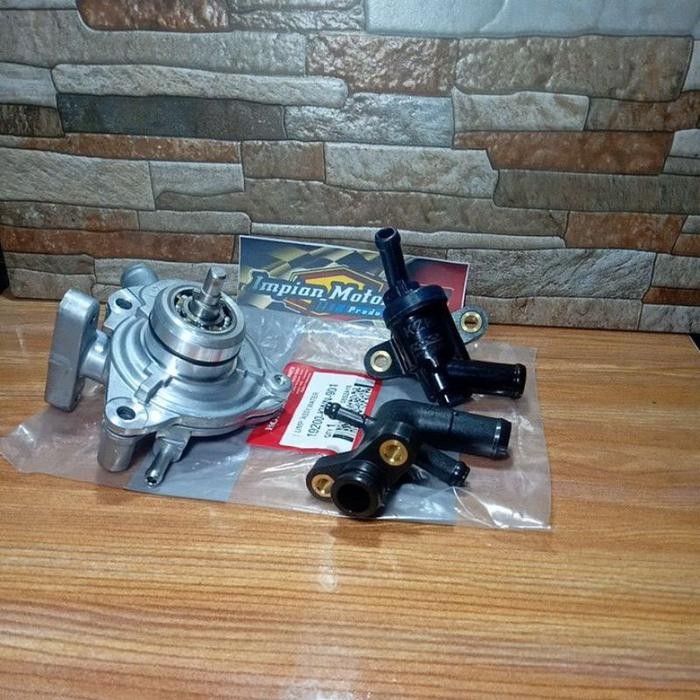 Jual terbaru !!! water pam assy plus termostat plus sambungan selang ...