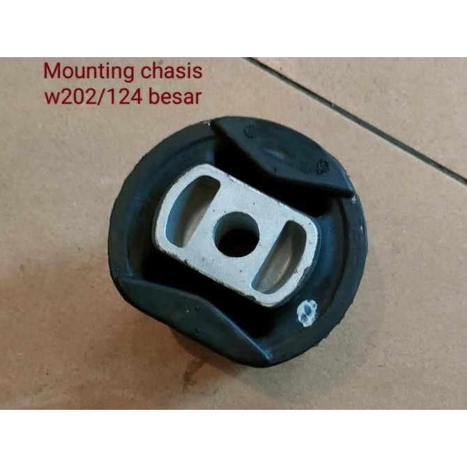 Jual Body Mounting Chasis Besar Mercedes Benz W124 W202 Mercy Original ...