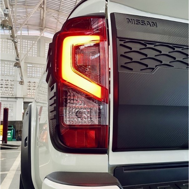 Jual Navara D23 Facelift NP300 Stop Lamp Lampu Rem Belakang LED OEM NISSAN | Shopee Indonesia