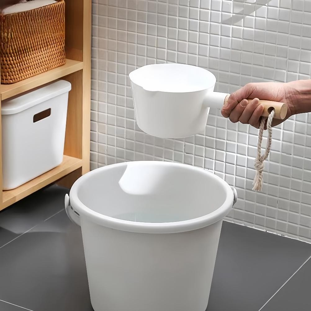 Jual HJK Home gayung air putih gagang Kayu/Home gayung mandi aesthetic ...