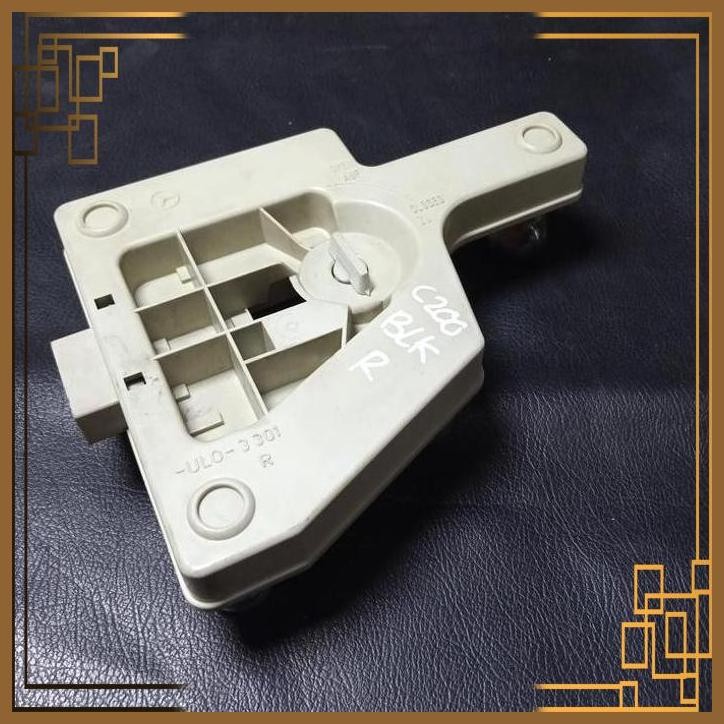 Jual [SPC] SOCKET CONNECTOR STOPLAMP MERCY MERCEDES BENZ C200 W202 ...