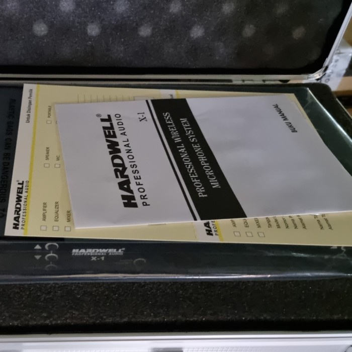 Jual Professional Wireless Microphone Hardwell X1 Koper Hardcase Unit ...