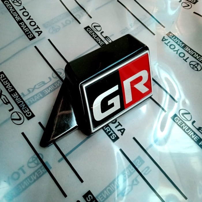 Jual logo emblem gr grill depan fortuner 2022 original | Shopee Indonesia