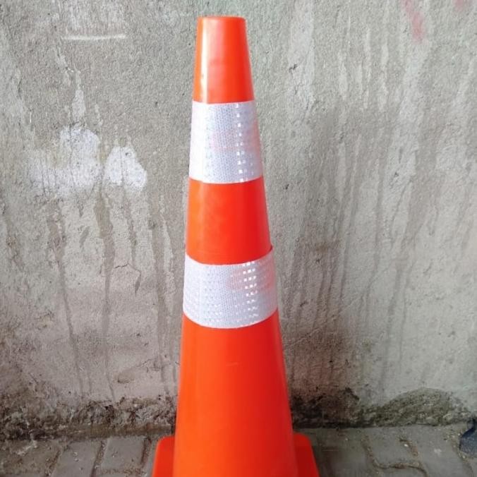 Jual Terjangkau Traffic Cone 90 Cm Full Orange | Shopee Indonesia
