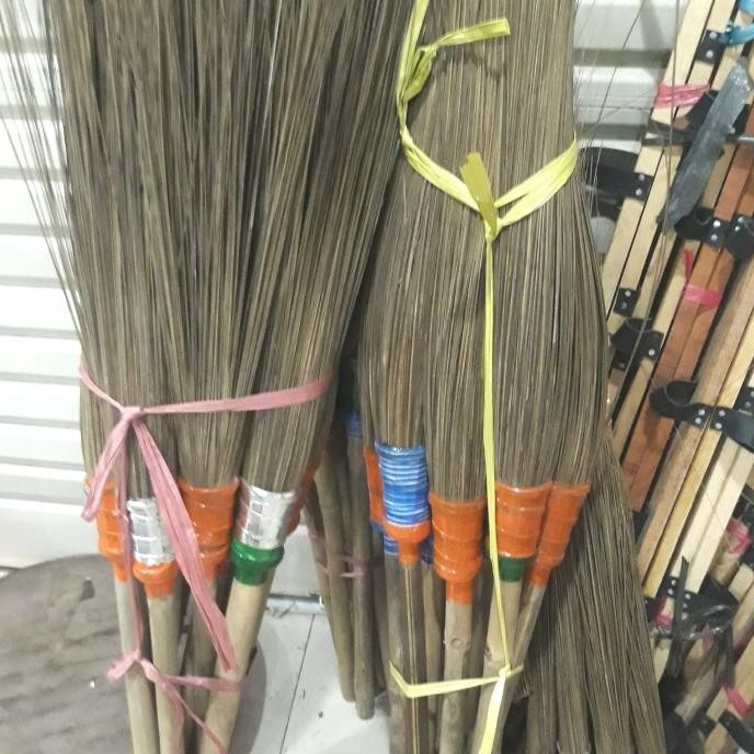 Jual populer] Sapu Lidi Gagang Panjang Sapu Jalanan Lantai Teras Taman ...