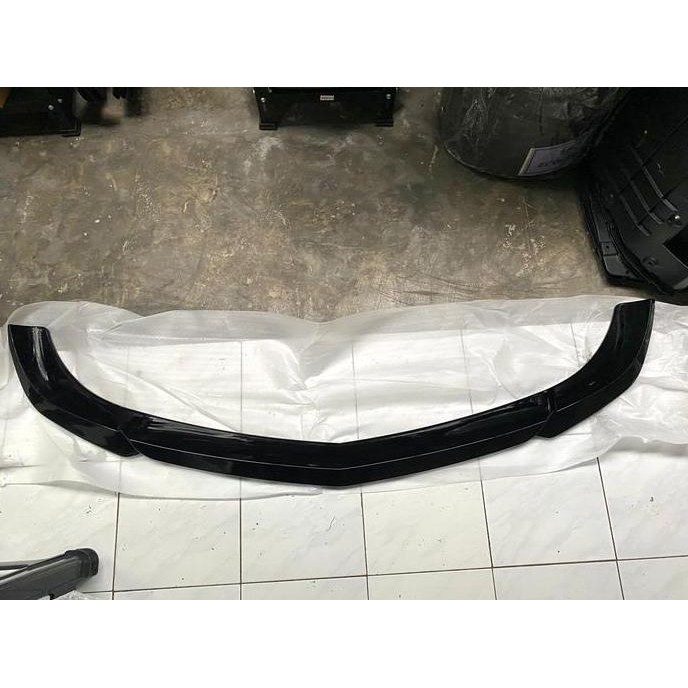 Jual Front Lips Mercedes Benz W204 C63 AMG Facelift (Plastik Import ...