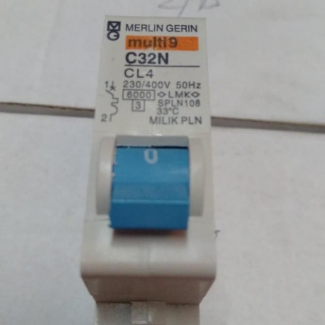 Jual ORIGINAL MCB MULTI9 MERLIN GERIN 4A 4 A AMPERE A PLN CL4 900W MULTI | Shopee Indonesia
