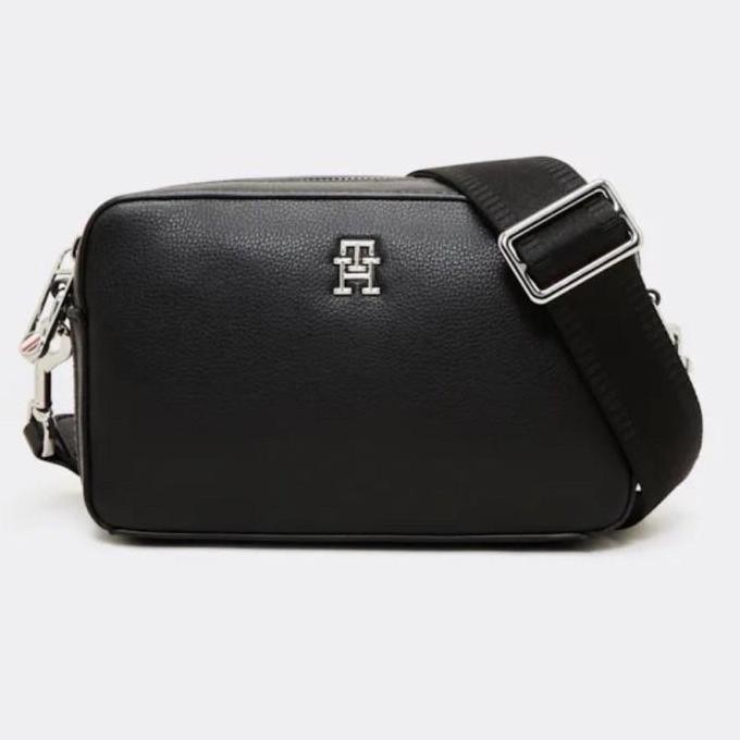 Jual Tas Tommy Hilfiger Essential Th Monogram Camera Bag Black Hitam New Stok | Shopee Indonesia