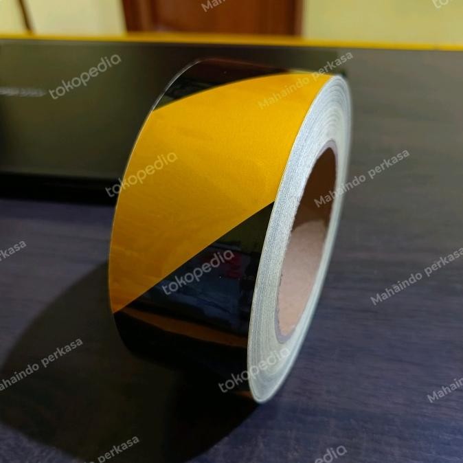 Jual Stiker Yellow Black - Reflective Tape Kuning Hitam - Barikade Lem ...