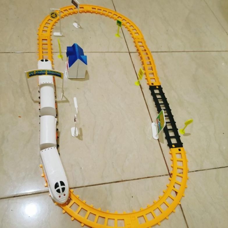 Jual iQ45 MAINAN KERETA API CEPAT INDONESIA MODEL BARU LAMPU DAN MUSIK ...
