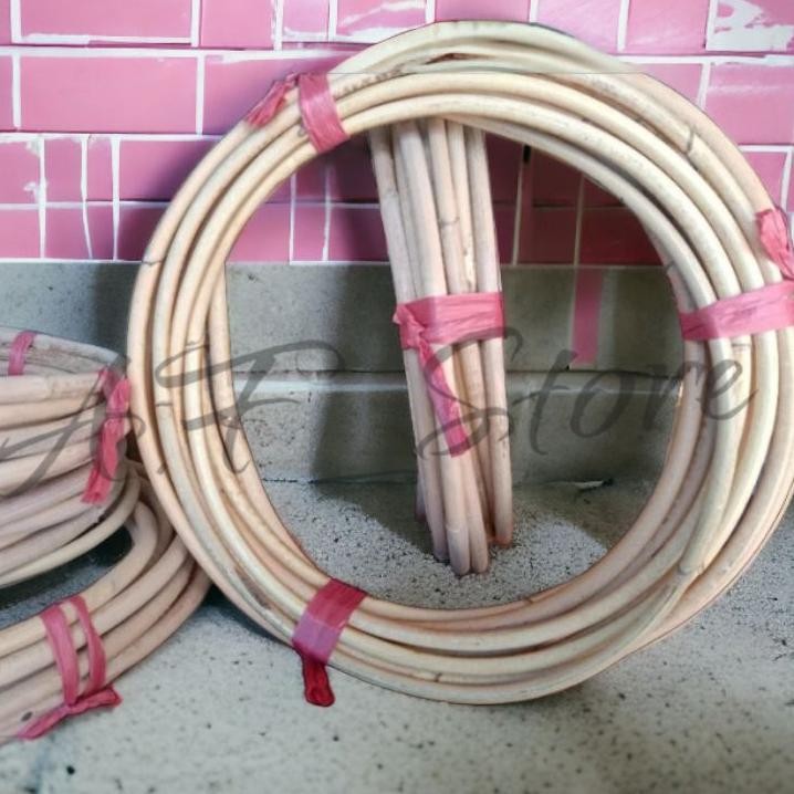 Jual Rotan Kerajinan Murah Panjang 10-15 meter Rotan Batangan Kulit ...