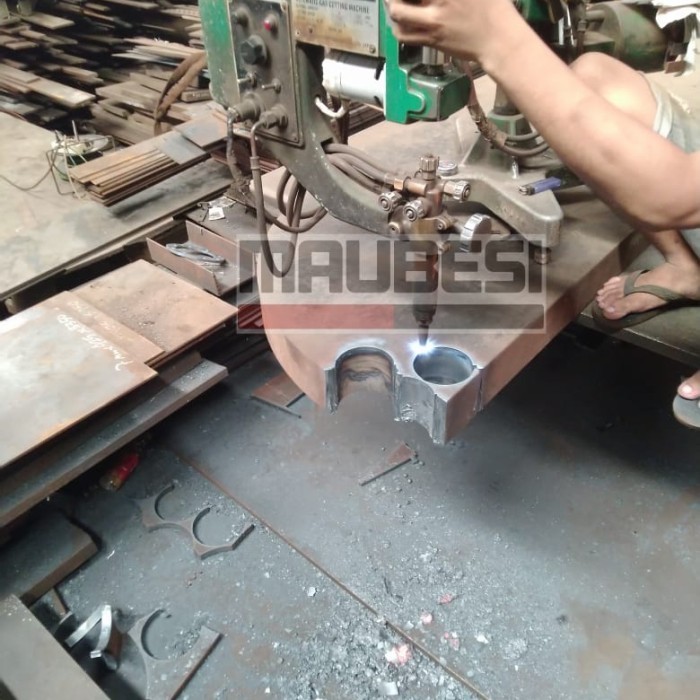 Jual PLAT BESI T. 3 mm x 650 x 350 mm (t. 2.8 mm) | Shopee Indonesia