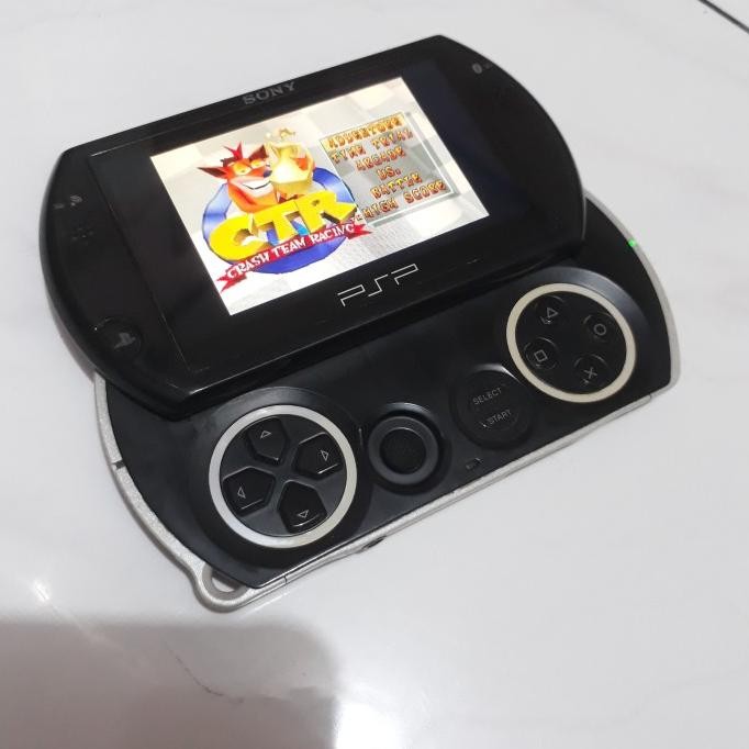 Jual HARGA DISC - Casing PSP Go 1 set mulus fulset masih Baru baut ...