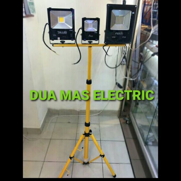 Jual Tripod lampu sorot LED tiang lampu tripod lampu floodlight stand lampu | Shopee Indonesia