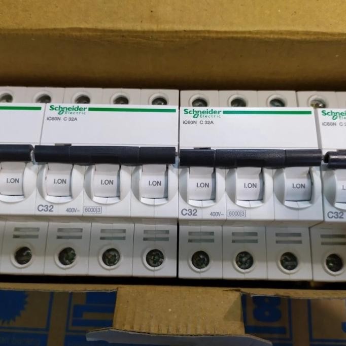 Jual Spesial Mcb Miniature Circuit Breaker Schneider Ic60N 3P 32A 3Phase 3 Phase A9F74332 Acti9 ...