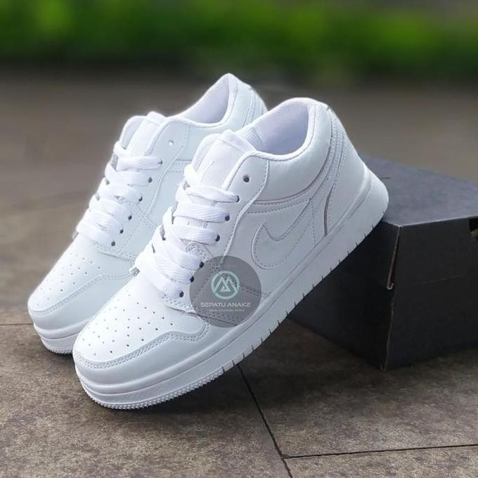 Jual Tersedia Sepatu Sneakers Anak Laki Laki Perempuan Jordan Low Putih ...