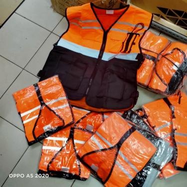 Jual HOT DEALS Rompi pelindo proyek Rompi drill bagus / rompi safety ...