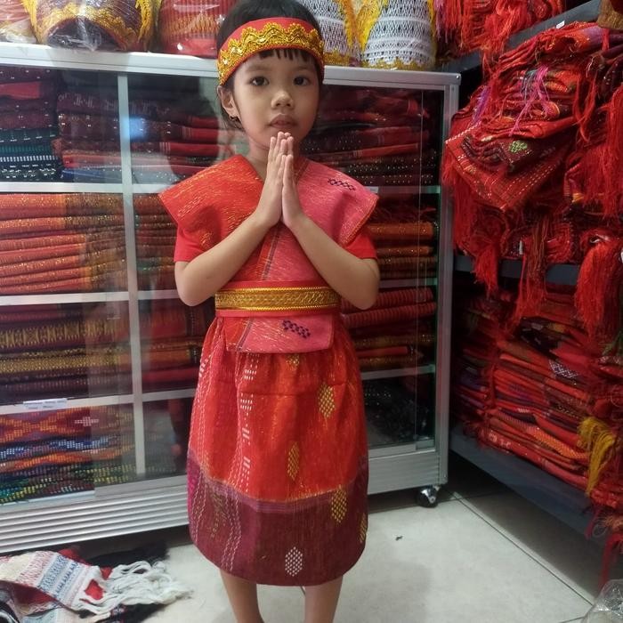 Jual Paket Hemat Rok Ulos - Ikat Kepala - Sortali Pinggang - Selendang ...