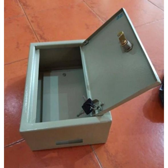Jual Box Aki 30x20x12 MCB 1P 2P 3P Box Panel Listrik Solar Home Sistem ...