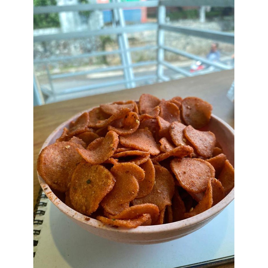 Jual PROMO 1kg sosreng sosis goreng raja ngemil gurih pedas daun jeruk ...