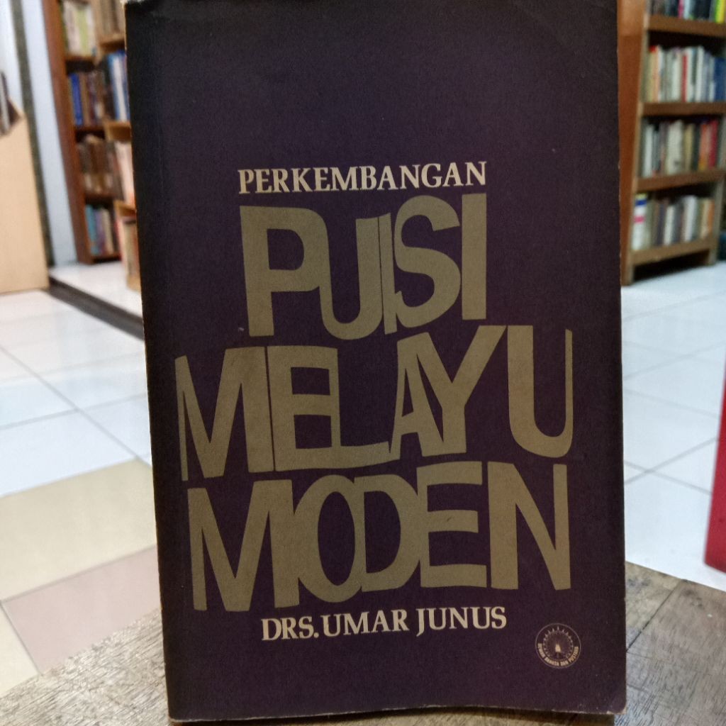 Jual Perkembangan Puisi Melayu Modern | Shopee Indonesia