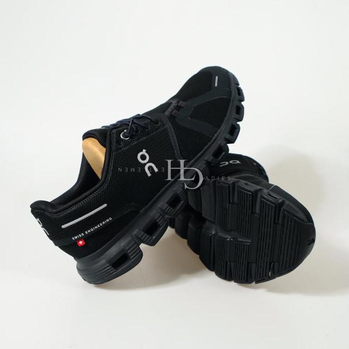 Jual On Cloud 6 Men Running Sneakers All Black 3Mf10071043 | Shopee ...