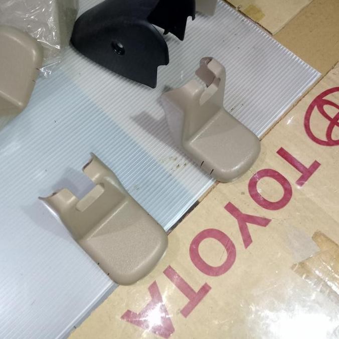 Jual tutup kaki jok Fortuner atau Hilux atau Innova generasi pertama ...
